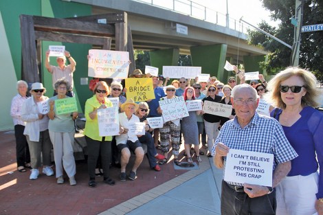 Gaunt vows to derail dunny | Perth Voice Interactive